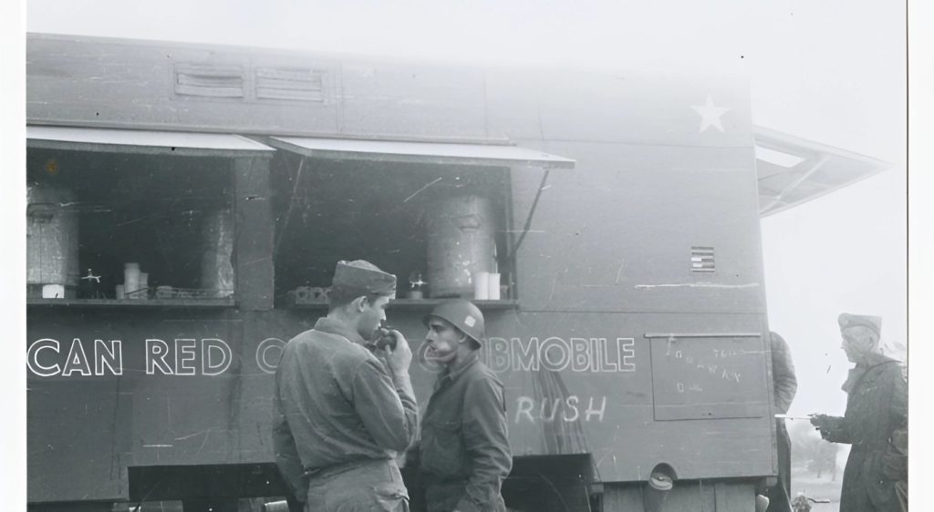 A Journey Through the History of Food Trucks | JRS Custom